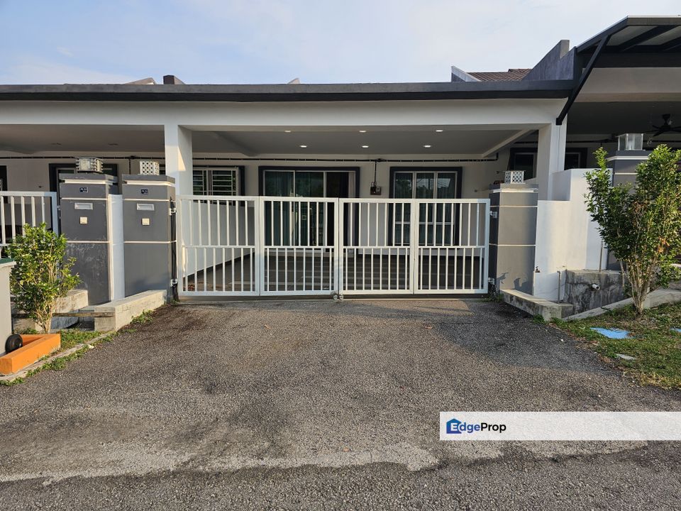 Rumah Contoh Yang Murah dan Berbaloi di Taman Pinggiran Kuala Ina for ...