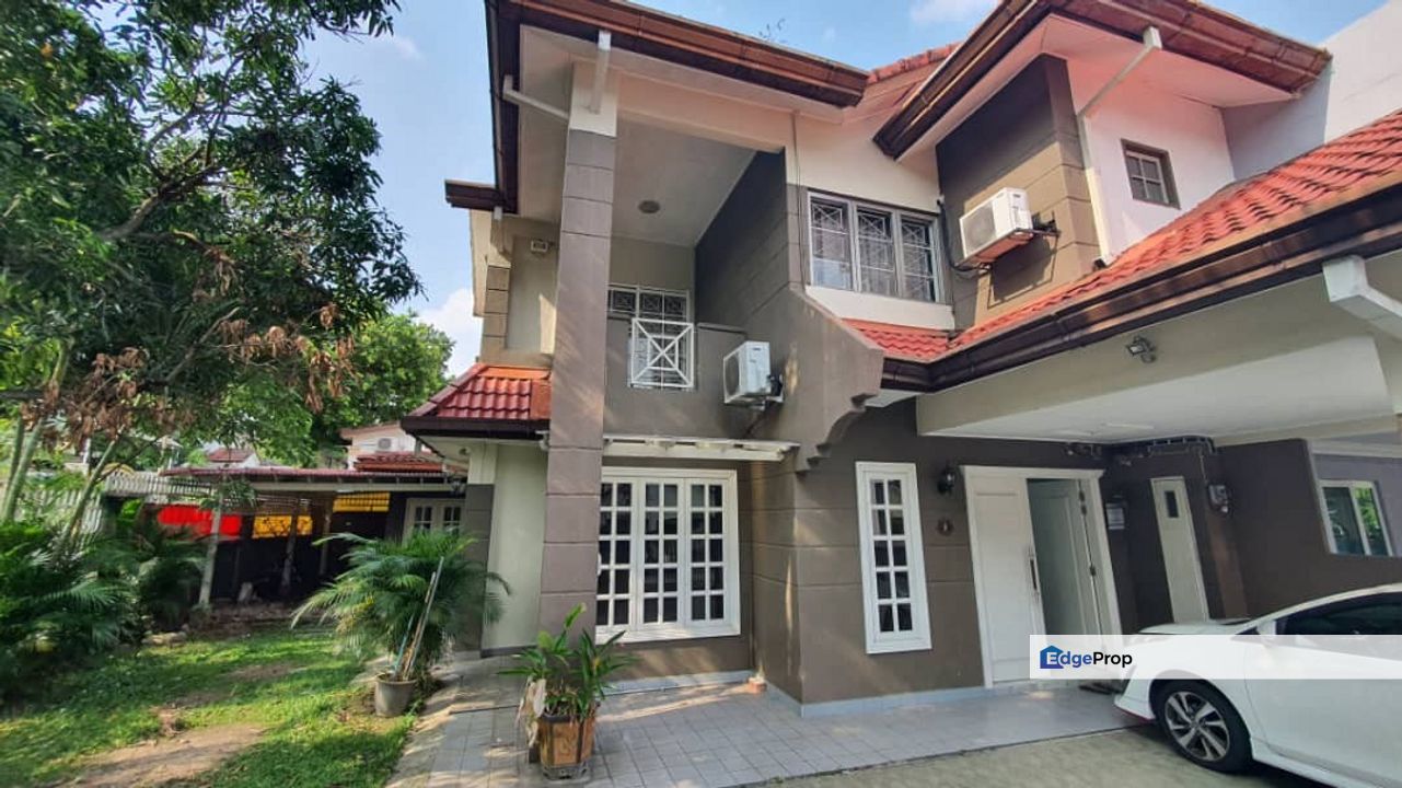 Bk4, bandar Kinrara,Puchong @ corner 2 Storey for Rental @RM2,800 By KELLY LOW | EdgeProp.my