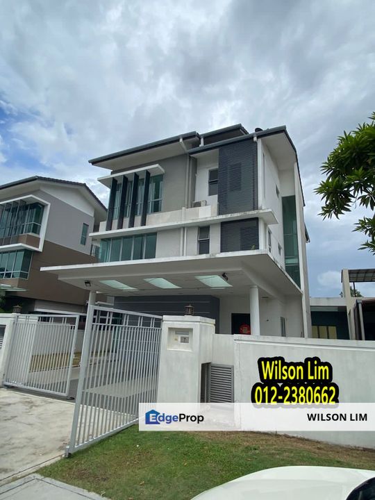 Big space and new design bungalow house for rent at Ambang Botanic 2 ...
