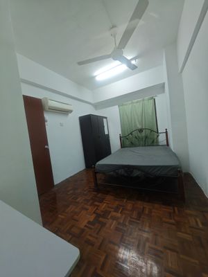 Walking distance to Centro Mall Klang for shopping & easy access to KL ...
