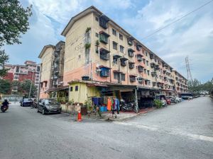 LOW LEVEL Flat Puchong Permai A36 Taman Puchong Permai for Sale @RM135 ...