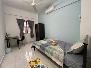 Move in condition Female Fully Furnish Medium Aircon Room For Rent for ...