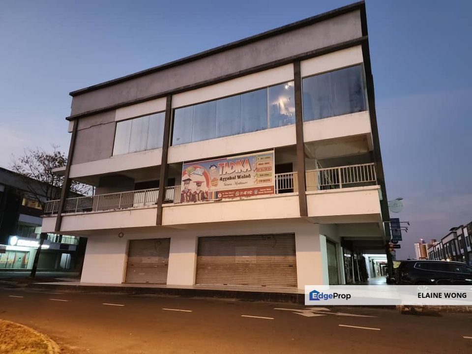 Inanam Capital | 1st Floor Corner | For Rent for Rental @RM2,000 By ...