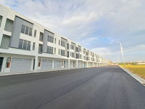 Crest Austin, Emerald Shop (Adjoining unit) for Rental @RM7,300 By ...