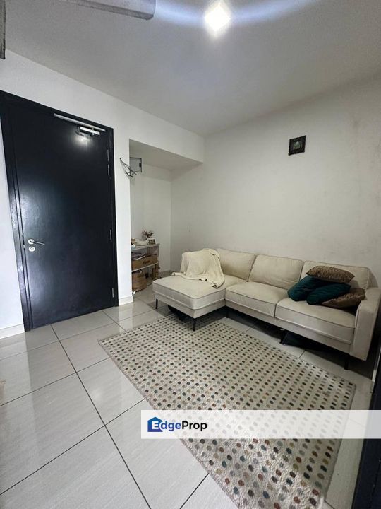 Freehold full loan studio unit mid floor at almas suites puteri harbour ...