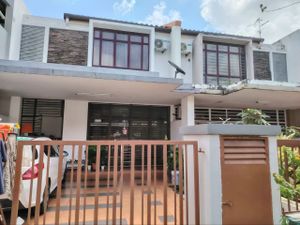 Freehold double storey landed renovated and guarded at rini height ...