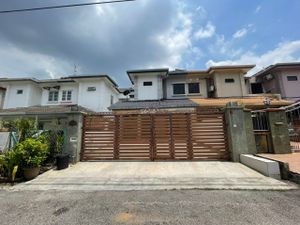 Freehold Double Storey Terrace House Renovated LRT USJ 6 Subang Jaya For Sale for Sale @RM878 ...