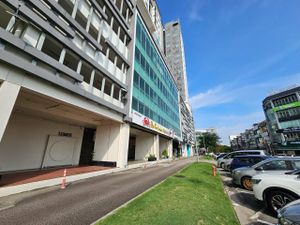 Manhattan, Menara Hartamas @Tmn Mount Austin Shop Ground Floor for Sale ...