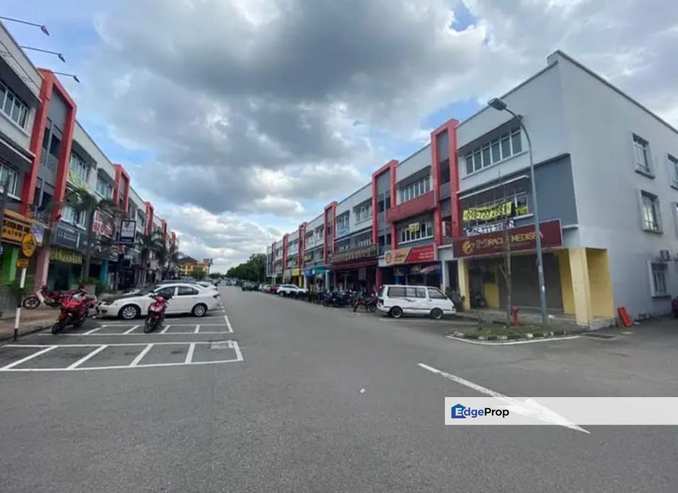 Pasir Gudang Bukit Dahlia 3 Storey Shop Nearby Kip Mall for Sale @RM1 ...