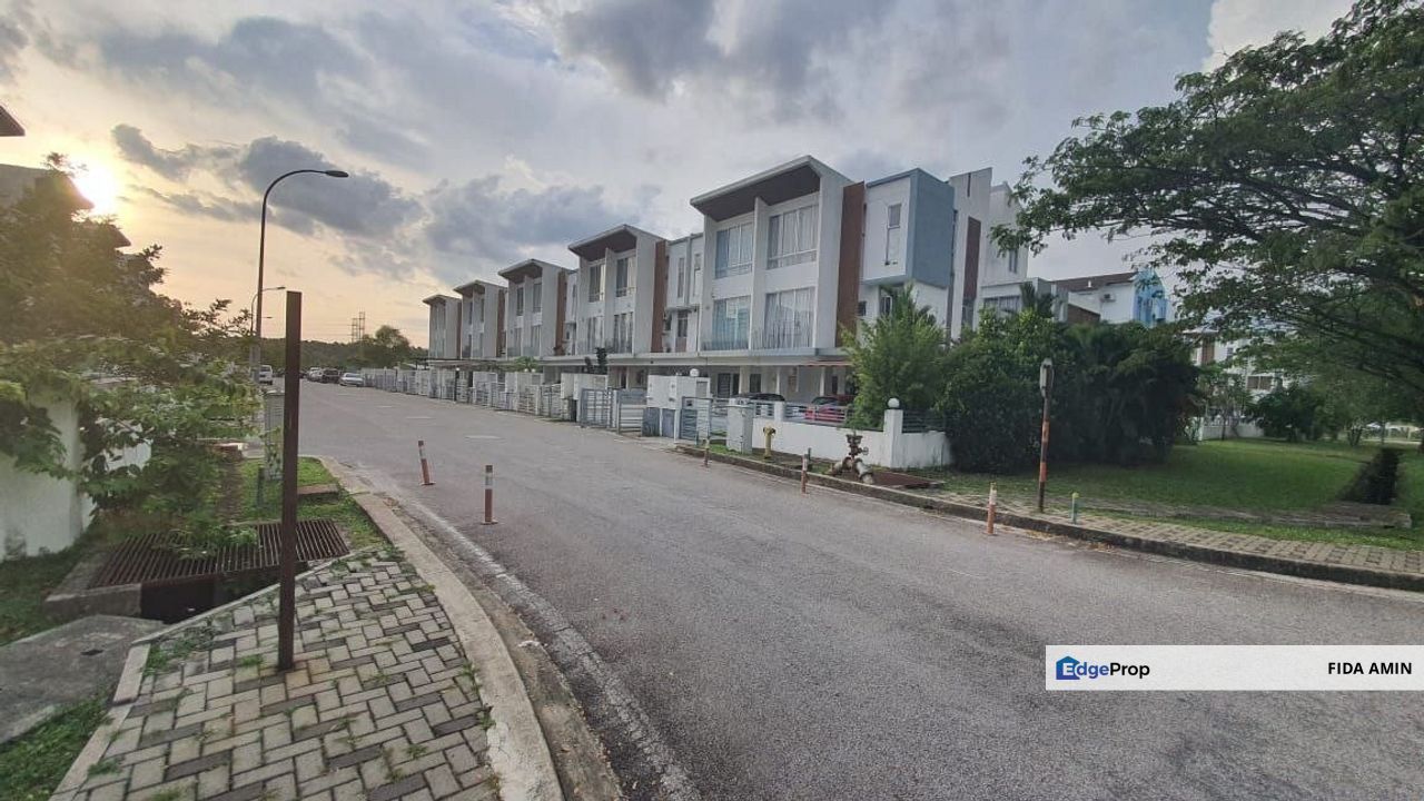 Cascadia Town House Upper Unit Lake Vista Tasik Prima Puchong For Sale for Sale @RM548,000 By ...