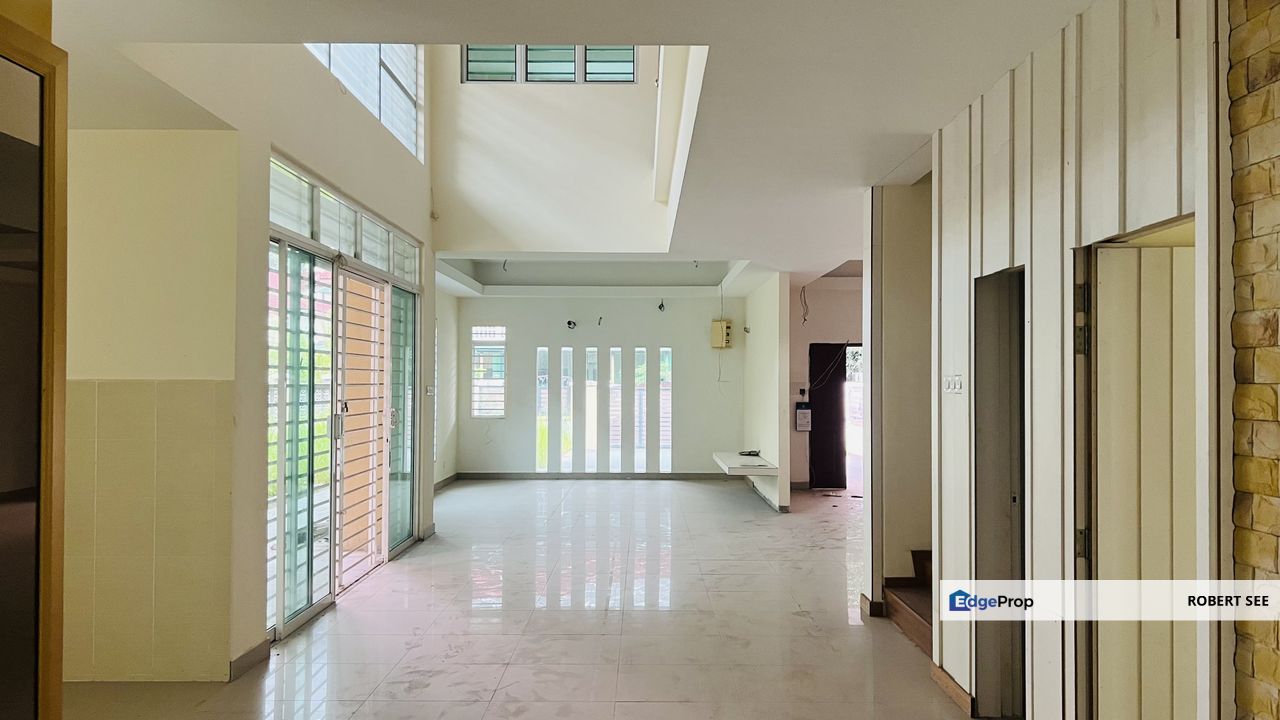 Taman Anggerik Emas Bandar Teknologi Kajang Seksyen 3 Semi-D Extra land ...