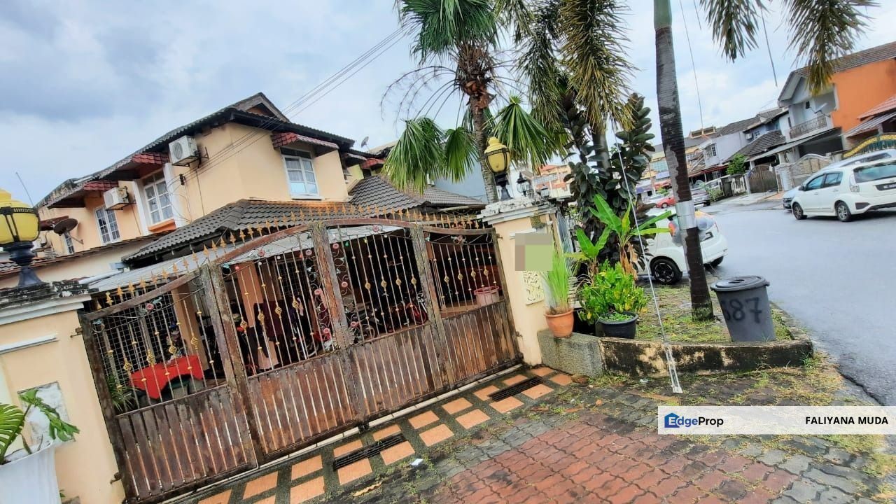 For Sale Corner Lot + Renovated 2 Storey Taman Samudera, Batu Caves for ...