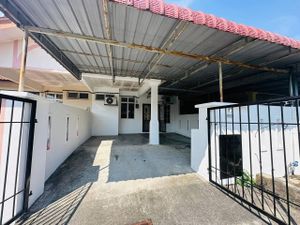 (Renovated) Taman Arked Dengkil Single Storey for Sale for Sale @RM300 ...