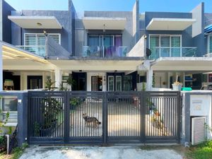 Fully Renovated Double Storey House at Paragon 150, LEP 6 for Sale ...