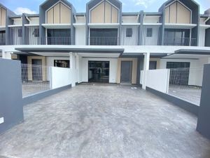 NEW HOUSE, LYRA Bandar Bukit Raja for Sale @RM750,000 By SYAZWAN KHAZIR ...