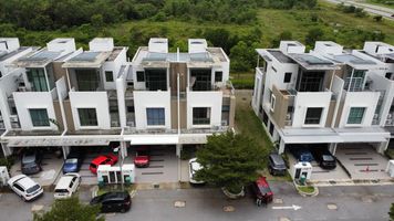 3 Storey Lake Point Residence, Cyberjaya for Rental @RM1,500,000 By ...