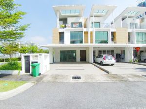 3 STOREY LAKE POINT RESIDENCE PHASE 1 CYBERJAYA for Rental @RM5,500 By ...