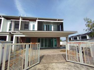Double Storey Superlink House in Crista Elmina Gardens For Sale for ...