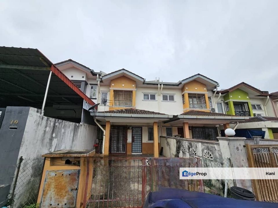 Double Storey Terrace House Taman Lestari Putra LEP 6 Seri Kembangan ...