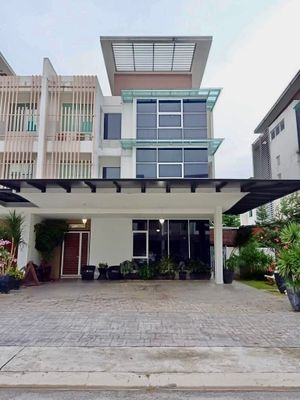 (Flexi Book+FULLY RENOVATED+Nice Unit)3 Storey Jacaranda Garden ...