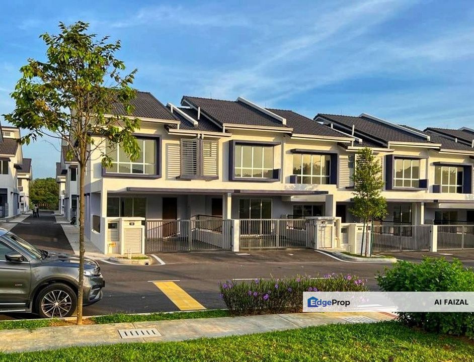 Facing Playground End Lot 2 Storey Laman Anggerik Nilai Impian for Sale ...