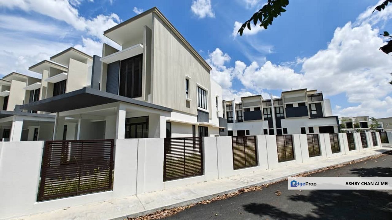 Legasi 2 , BK8 , Puchong Bandar Kinrara, End lot double storey for Sale ...