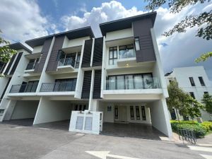 Ready Move In, Selayang Hilltop 3 Storey Superlink House, Semi D Style ...