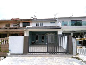 Double Storey Newly Renovated Free S&P agreement Move in conditions ...