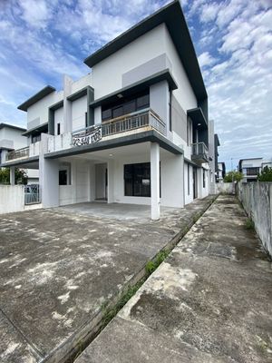Double Storey Cluster House In Garden Villas Bukit Indah Iskandar ...