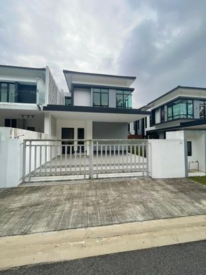 Double Storey Cluster House In Austin Duta Johor Bahru For Sale for ...