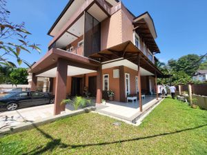 Beautiful CORNER and FULLY RENO 3 Storey terrace House Jalan Puncak ...