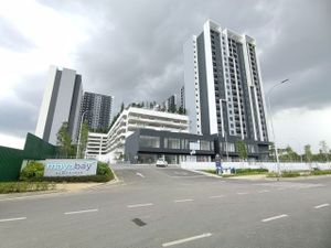 Facing Pool - Maya Bay Residences Gamuda Cove Banting For Rent | Fully ...