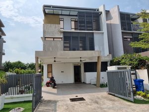 3 Storey End Lot House at Laman Glenmarie for Sale @RM1,800,000 By ...