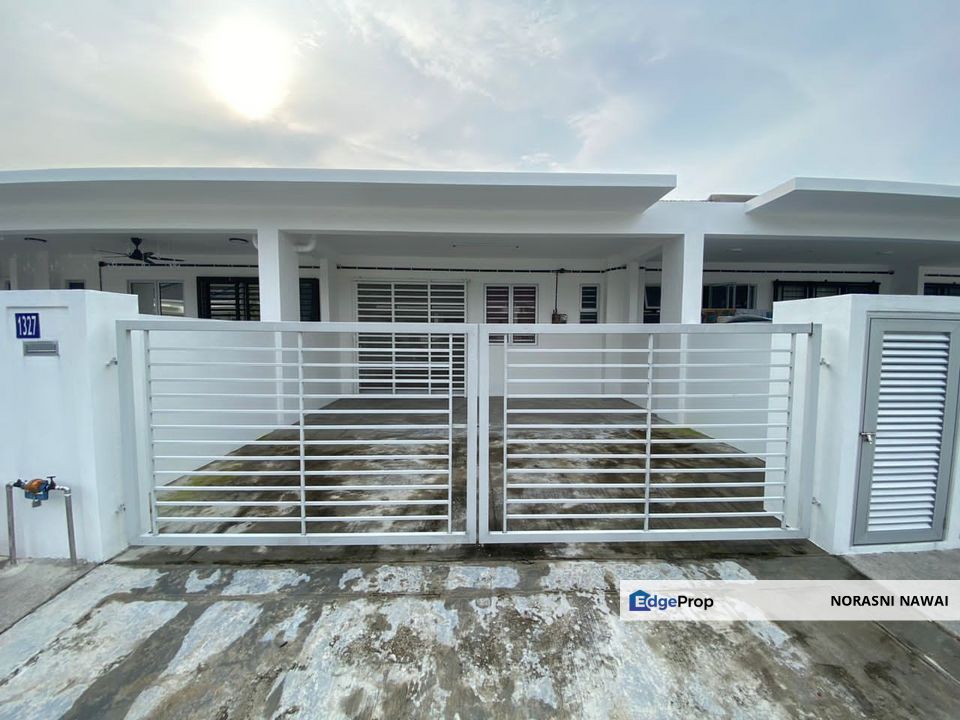 PARTIALLY FURNISHED SINGLE STOREY-LAMAN SENDAYAN, SENDAYAN for Rental ...