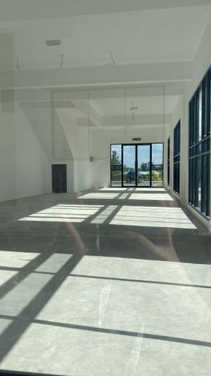 TAMAN MOUNT AUSTIN THE CREST EMERALD BUSINESS PARK LAKEVIEW TRIPLE ...