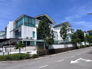 Fully Furnished Interior Design 3 sty semi-D for Sale!! for Sale @RM3 ...