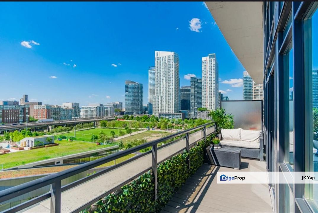 SUPER L-Shaped Balcony - Sky Double Storey Bukit Jalil Fully furnished ...