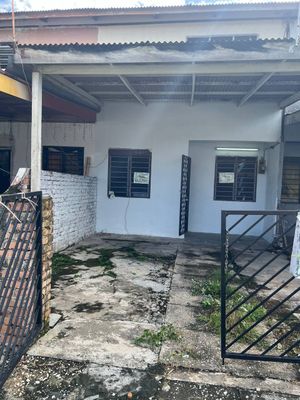 Gunung Rapat Pekan Razaki Double Storey Terrace House for Sale @RM160 ...