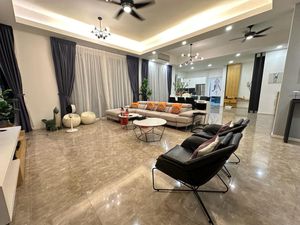 Freehold Well Renovated 3 Stry Semi-D With Gated Guarded At Sungai Long ...