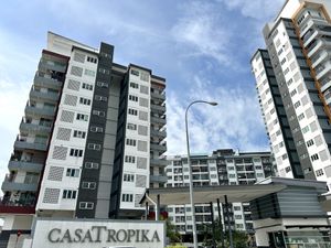 Corner Unit Pool View Casa Tropika Condominium Bandar Puchong Utama for ...