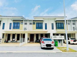 [Freehold+Strata] Double Storey Terrace Mape Residence, Laman View ...