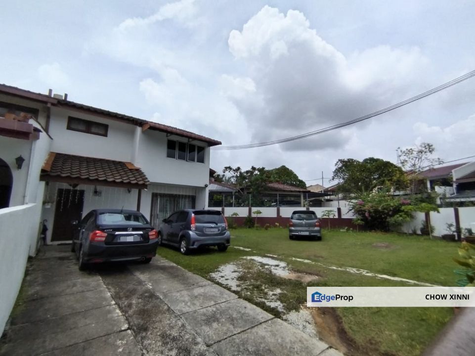SS17 Corner House with Huge side land for Sale @RM1,800,000 By CHOW ...