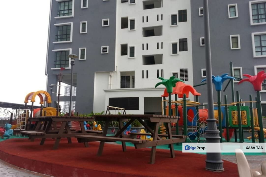 Park 51 Residency condo apartment near sunway paramount lrt kelana jaya ...