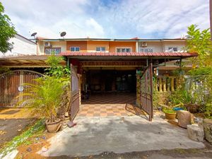 BERHADAPAN SURAU | FACING PADANG | RENOVATED UNIT TERES 2TINGKAT TAMAN GARING UTAMA RAWANG for ...