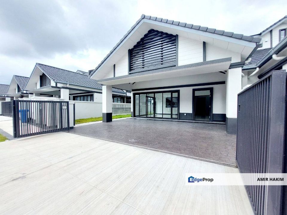 Hevea Elmina Garden Heritage Colonial Home with Modern Typical Elements ...