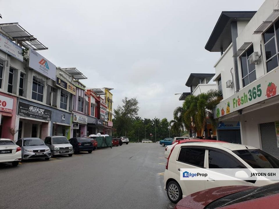 Tenanted High ROI 5.2% 2 Storey Shoplot Bandar Laguna Merbok Sungai ...