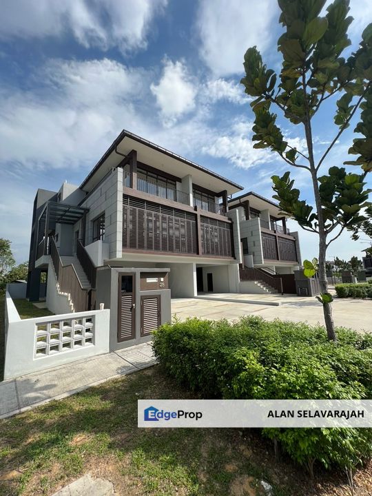 3 Storey Terrace House For Sale At Mulia Residence Cyberjaya for Sale ...