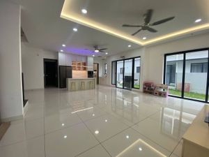 Reesia, Elmina Garden 2 Storey Semi-D Nicely Renovated for Sale @RM1 ...