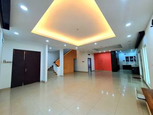 Kemuning Residence @ Kemuning Permai, Kota Kemuning Renovated 3 Storey ...