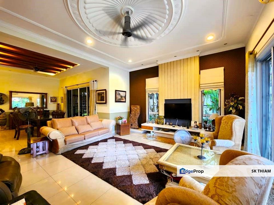 ID Renovated Kemuning Permai 2 Storey Semi D Kota Kemuning For sale for ...